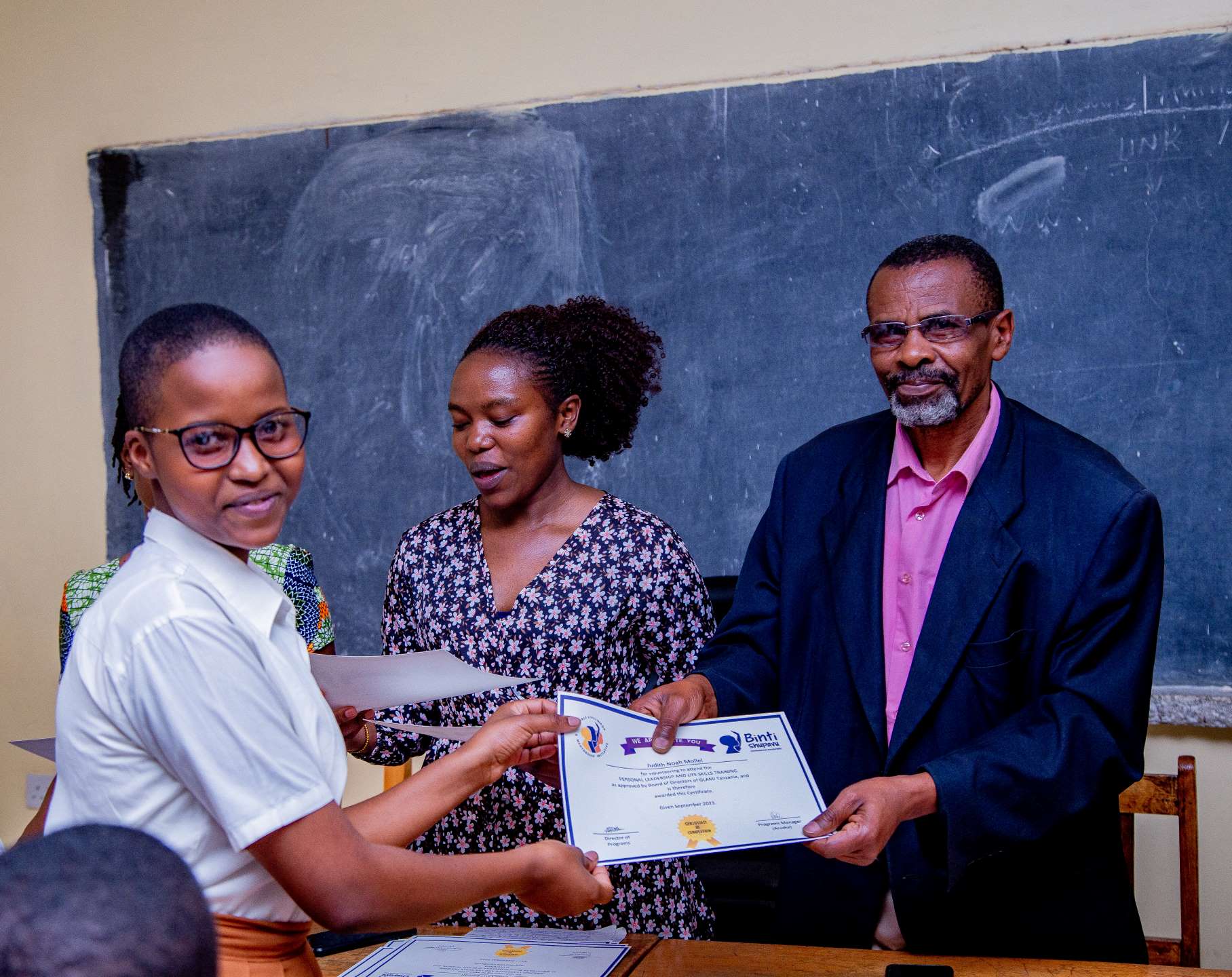 A Successful Milestone: Binti Shupavu’s Journey to Graduation – GLAMI
